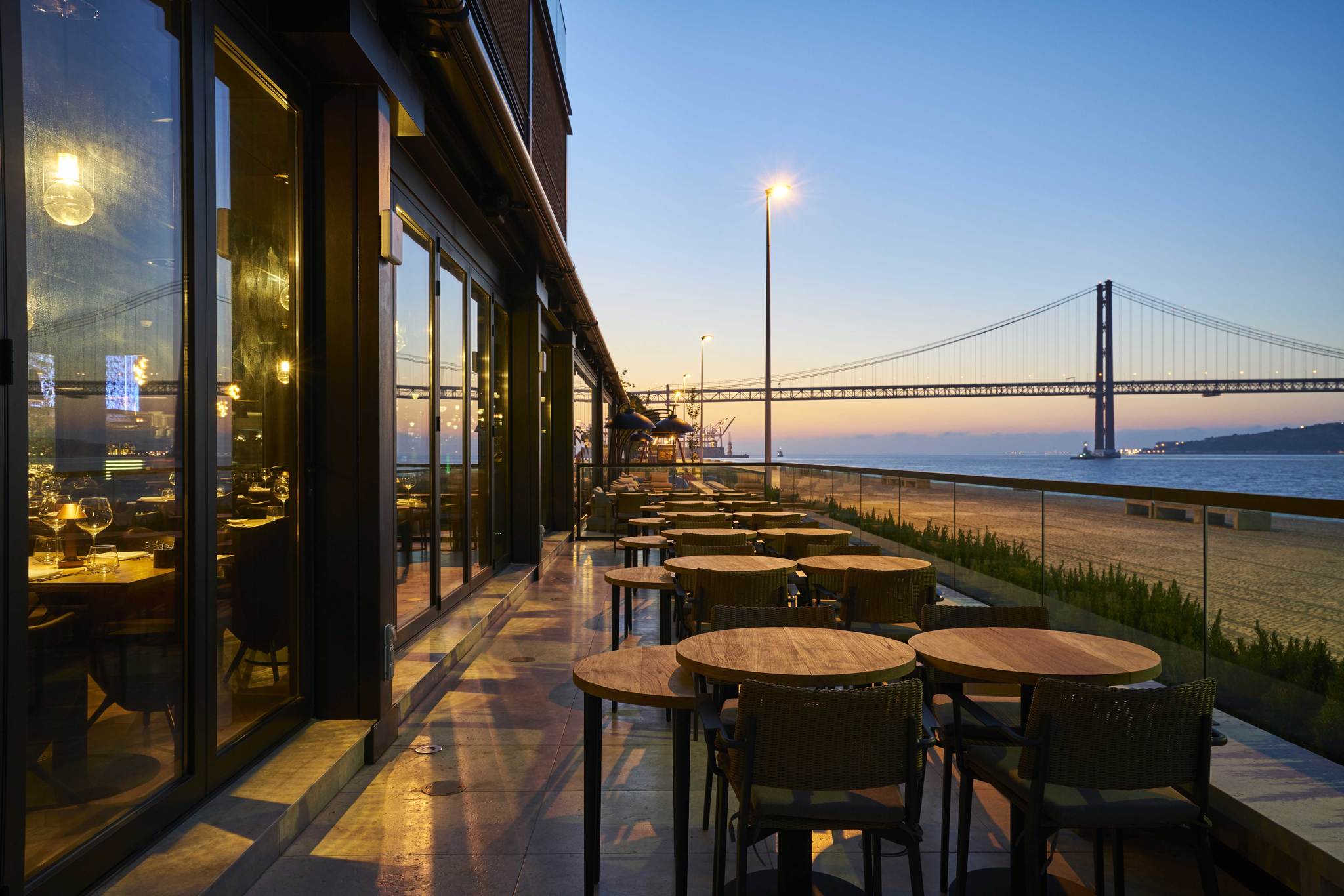 SUD Lisboa, un restaurante cosmopolita a orillas del río Tajo | Viajes