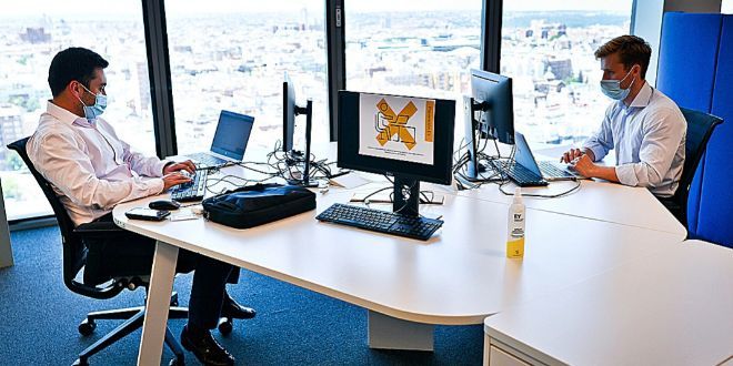 EY: aforo máximo del 50% y grupos burbuja en el trabajo | Empresas