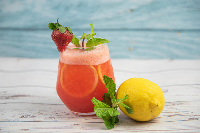 10 bebidas refrescantes para el verano que puedes hacer en casa | Gastro