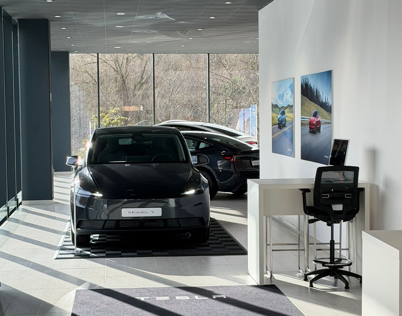 Tesla Model Y precio: Tesla abre tres nuevas tiendas en España y supera ...