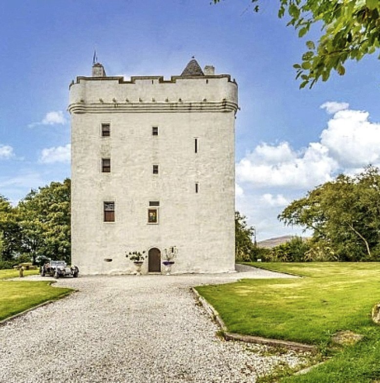 Castillos para vivir como Carlos III | Casas