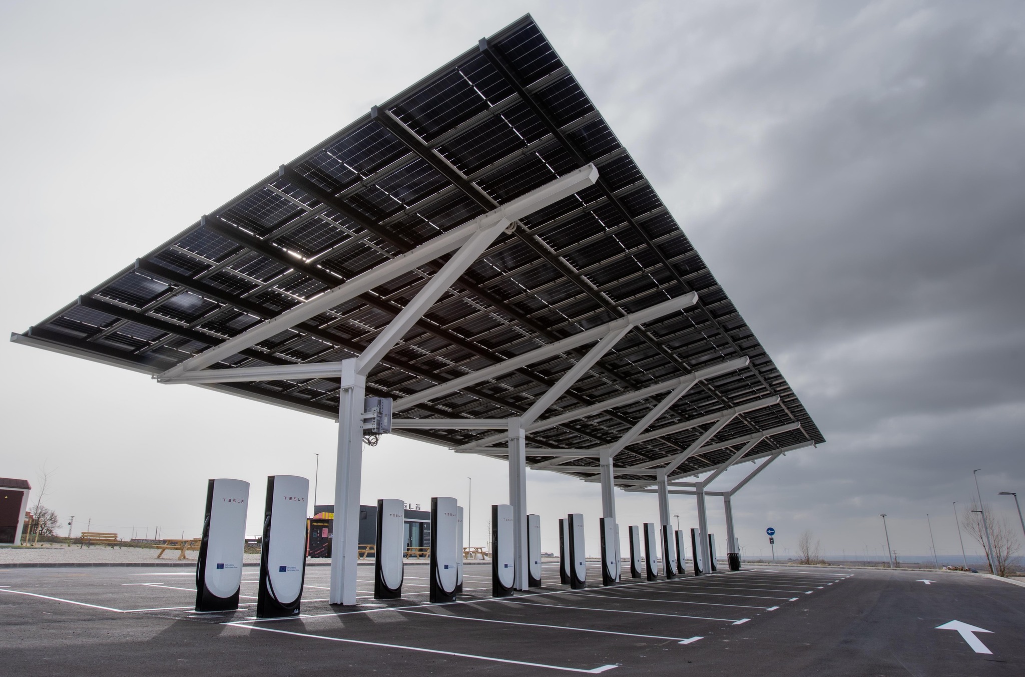 Cuántos supercargadores Tesla hay en España: Tesla supera los 1.000 ...